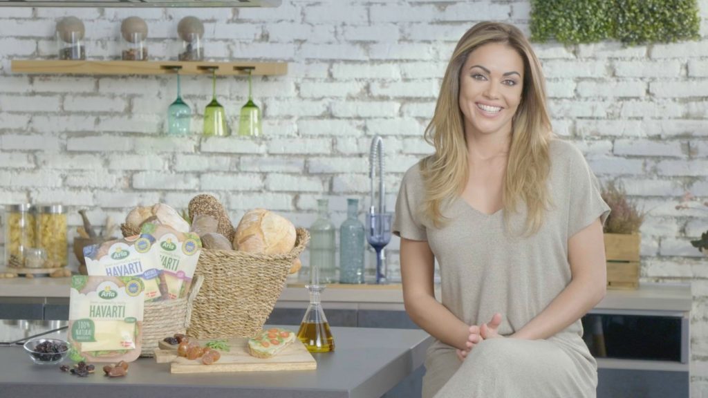 Lara Álvarez y Helen Lindes, en la campaña de alimentación consciente ...